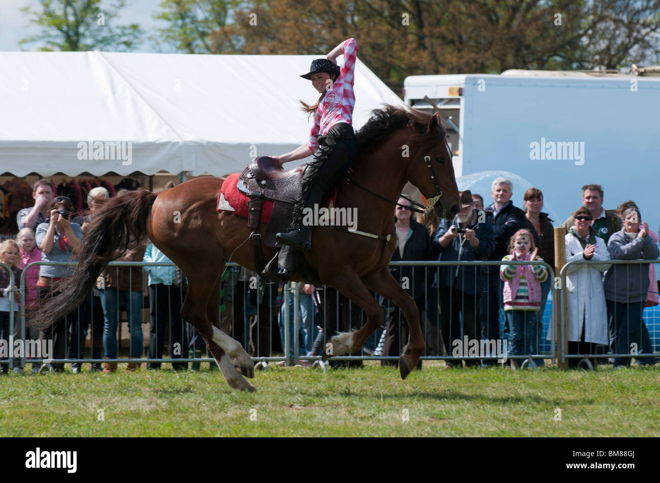 Cowgirl horse stunt hi-res stock photography and images - Alamy