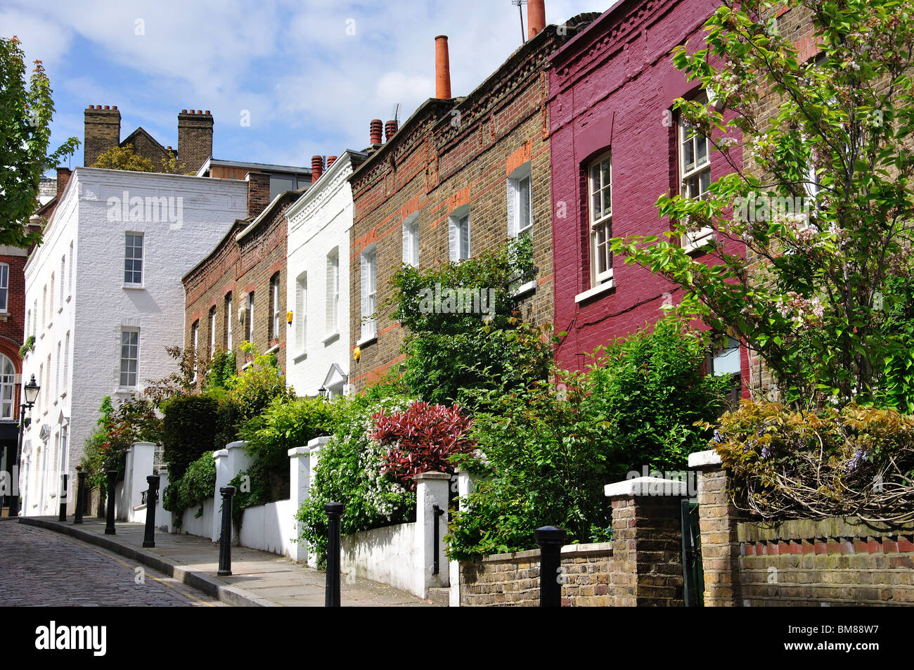Back lane hi-res stock photography and images - Alamy
