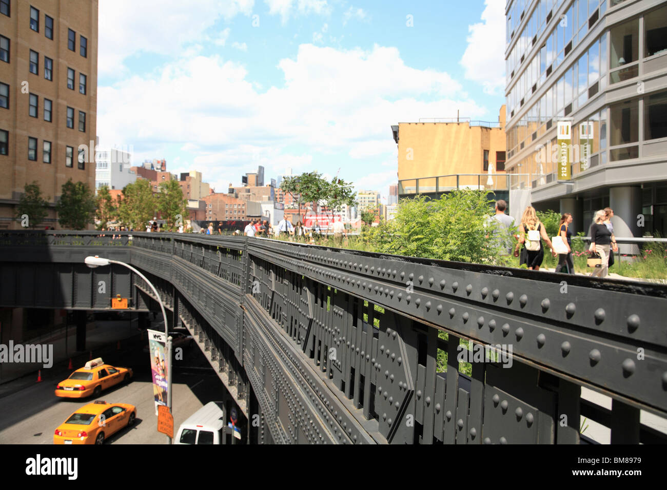 New York39s Historic Elevated Train Line Becomes A Park