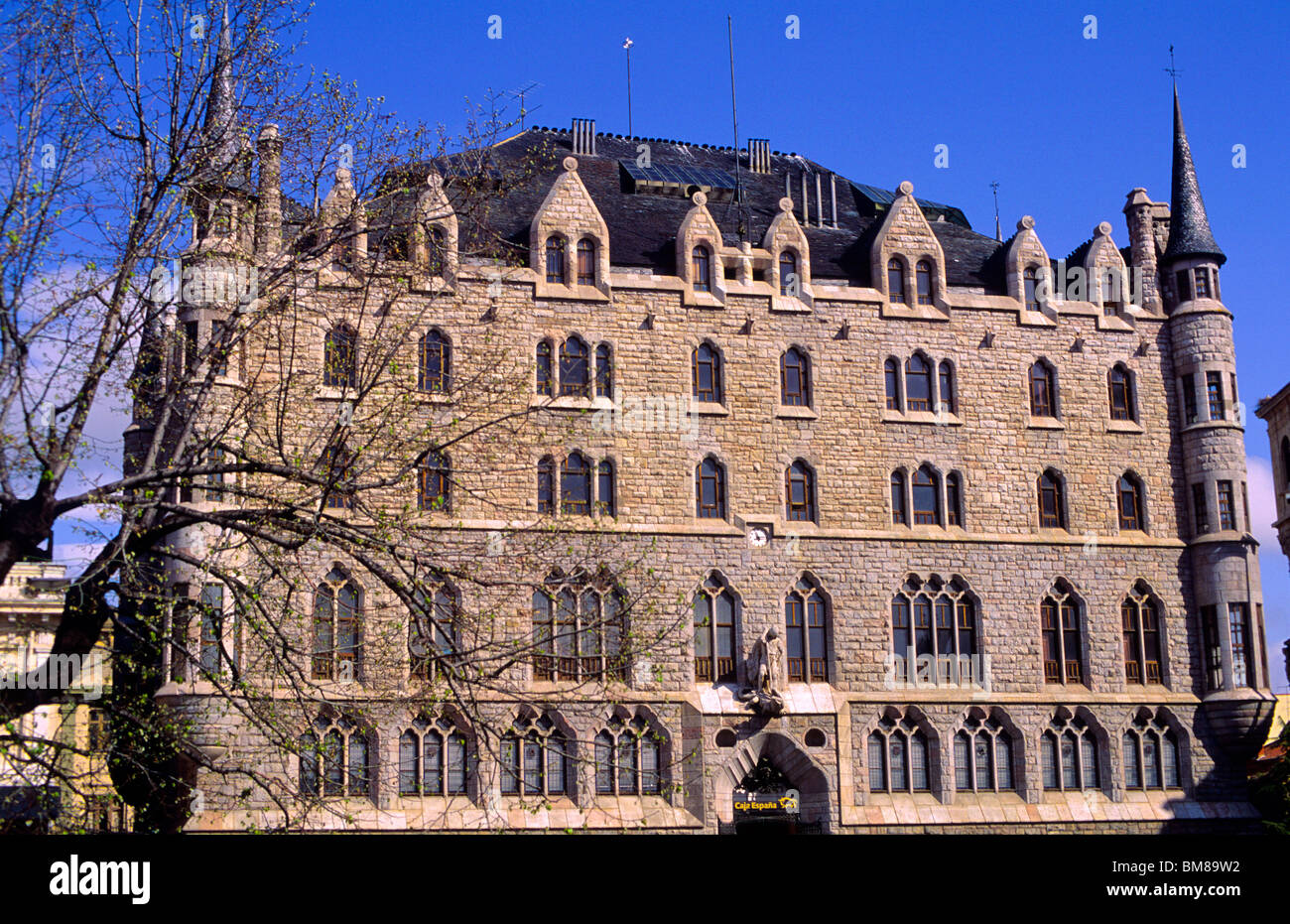 Casa de los Botines of Gaudi. Leon. Castile-Leon. Spain Stock Photo - Alamy