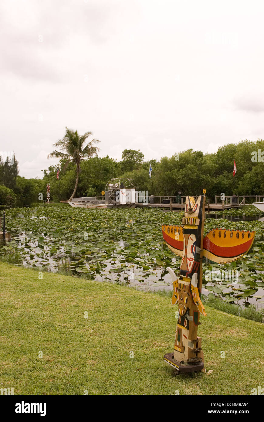 Everglades totem hi-res stock photography and images - Alamy