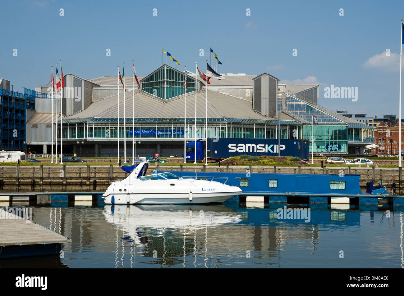 Hull marina uk hi-res stock photography and images - Alamy