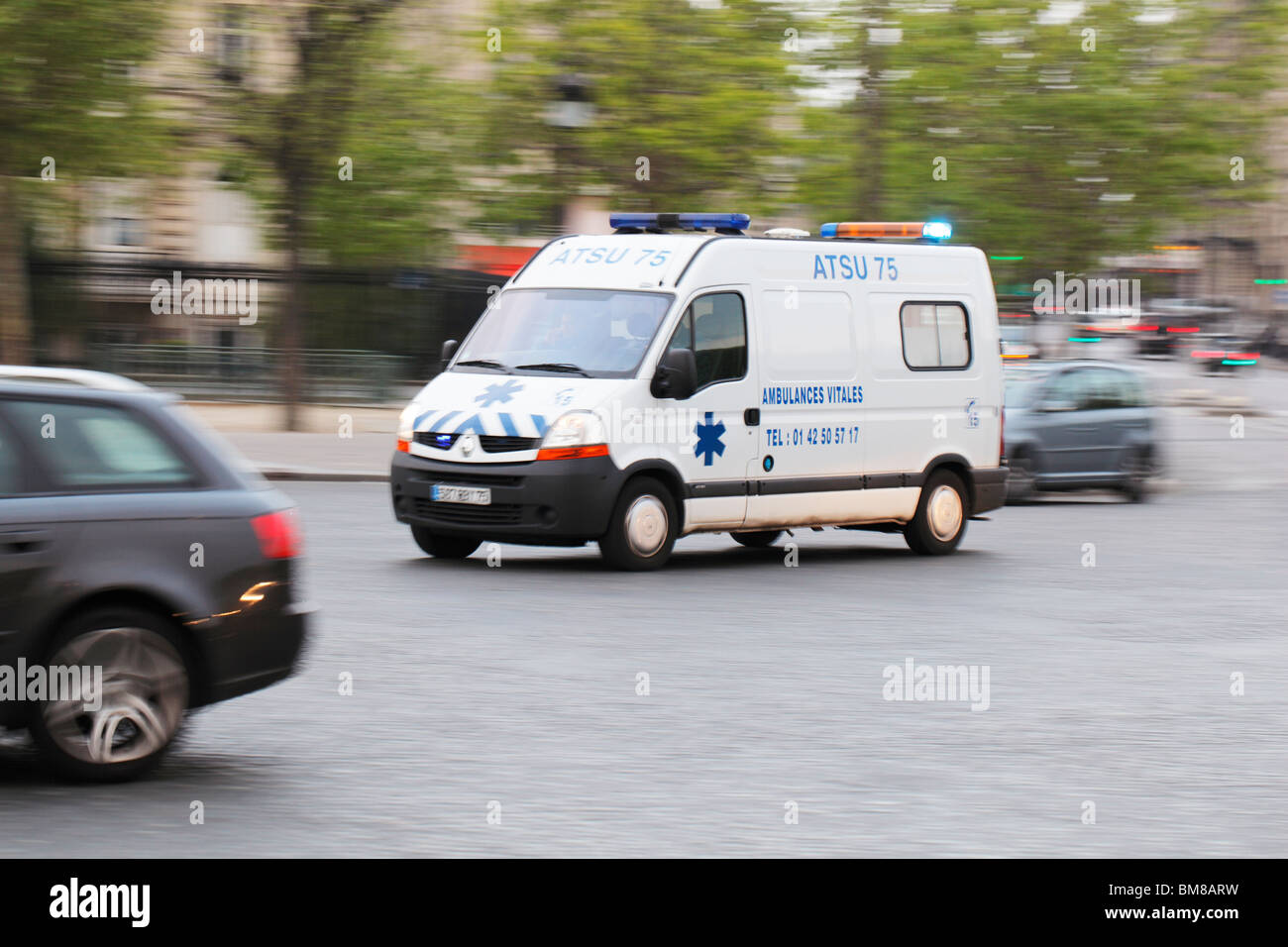 Ambulance france hi-res stock photography and images - Alamy