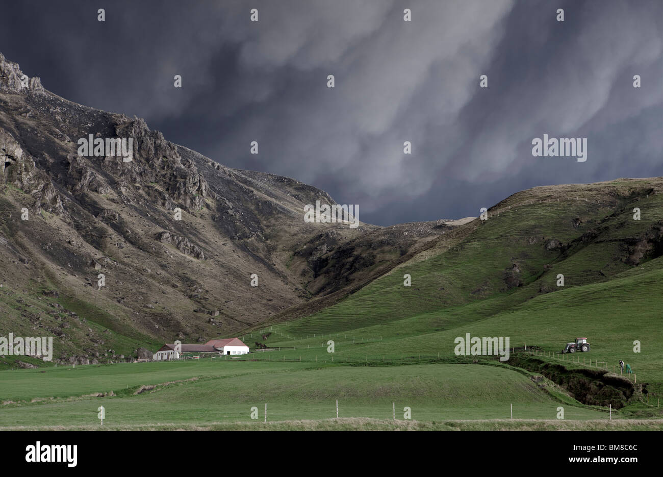 Volcanic buildings hi-res stock photography and images - Alamy