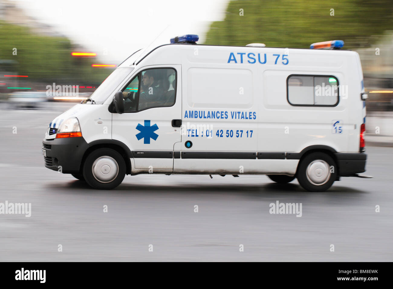 French ambulance hi-res stock photography and images - Alamy