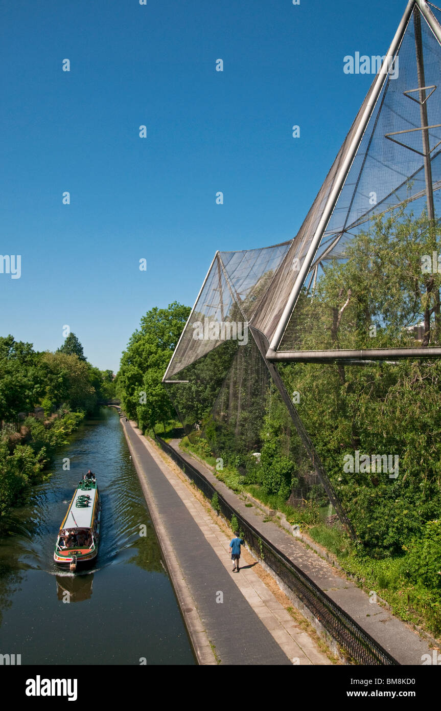 London Zoo, the Snowdon Aviary, Regents Canal and narrow boat Stock ...
