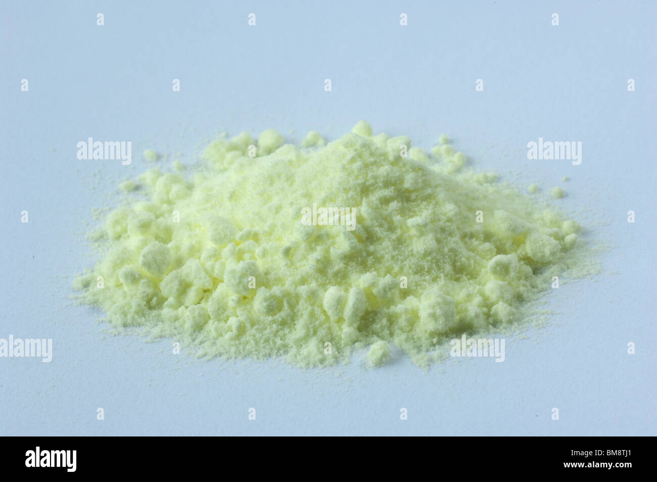 Sulfur, sulphur. Powder, studio picture Stock Photo - Alamy