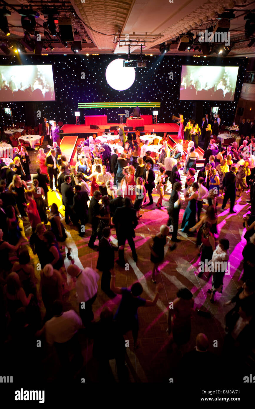 guests dancing at awards ceremony Stock Photo - Alamy