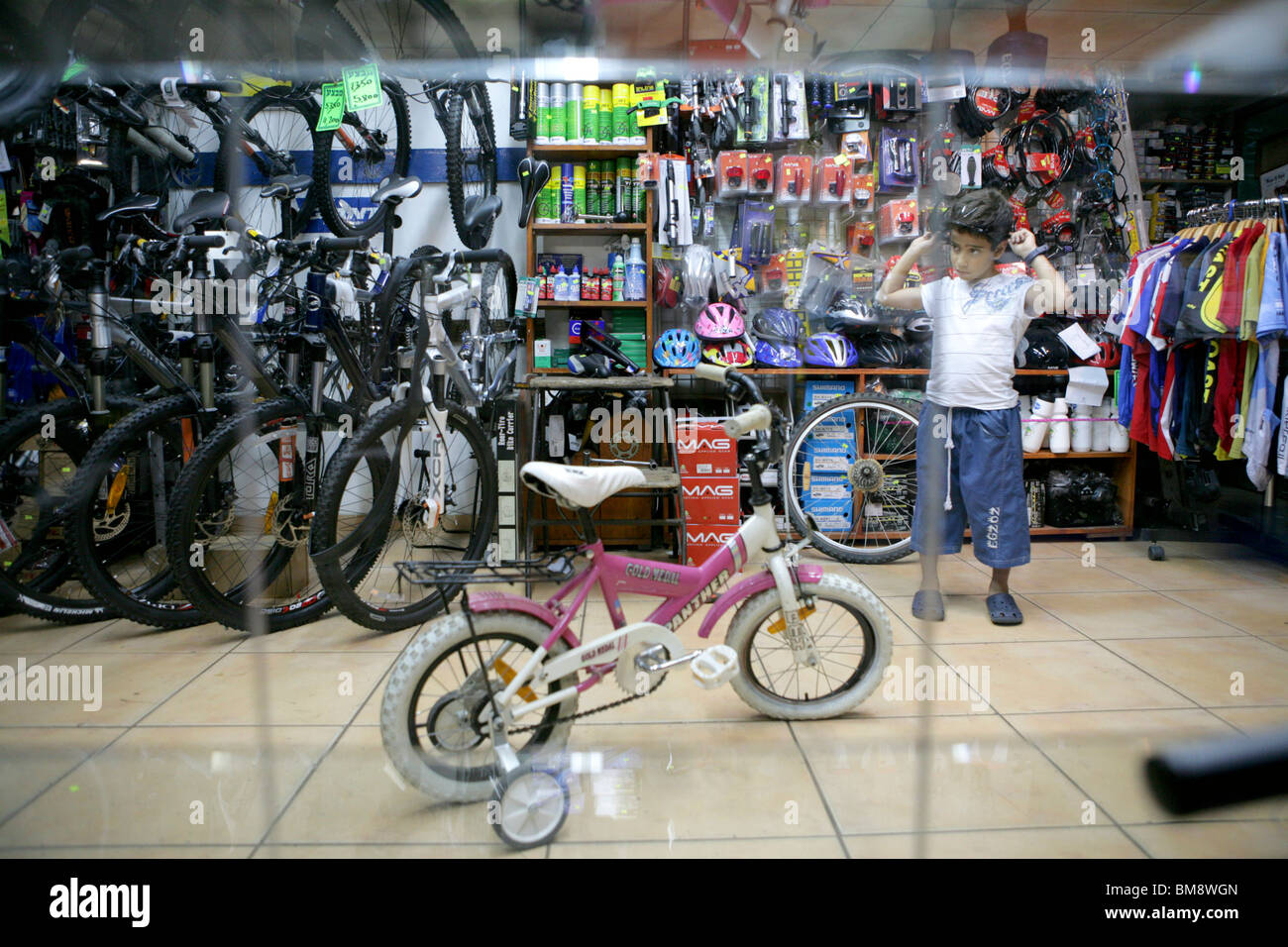 Sport bicycles hi-res stock photography and images - Alamy
