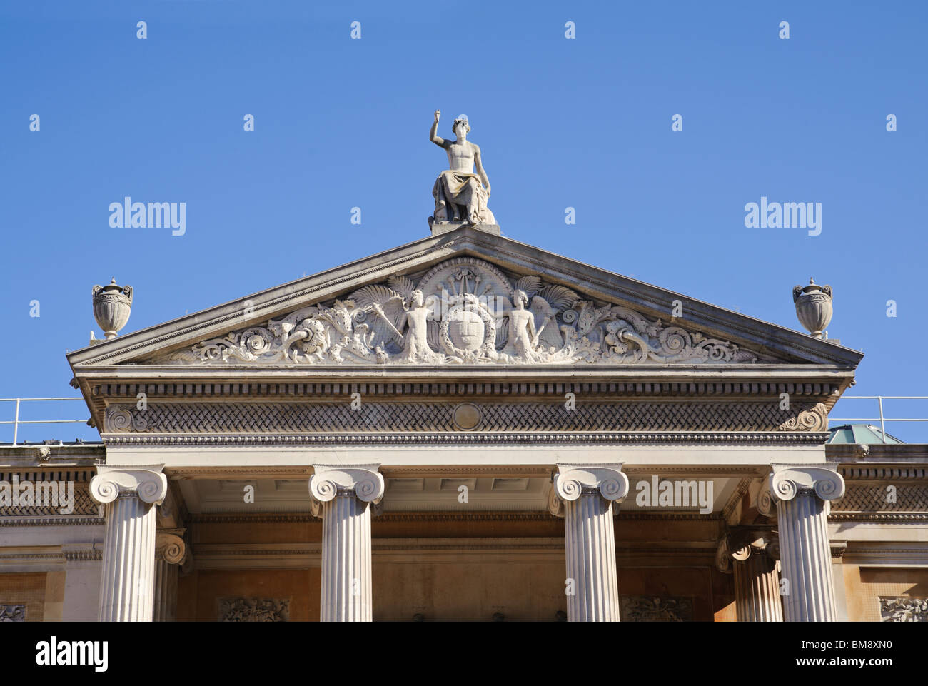 Pedimented facade of the Ashmolean Museum Oxford England Stock Photo ...