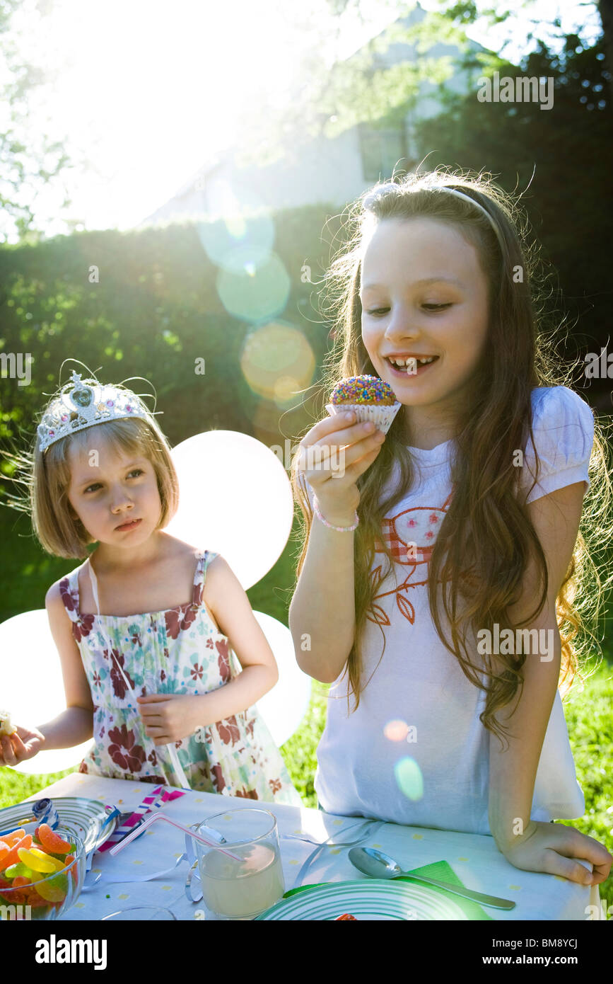 Girls With Sweets High Resolution Stock Photography and Images - Alamy