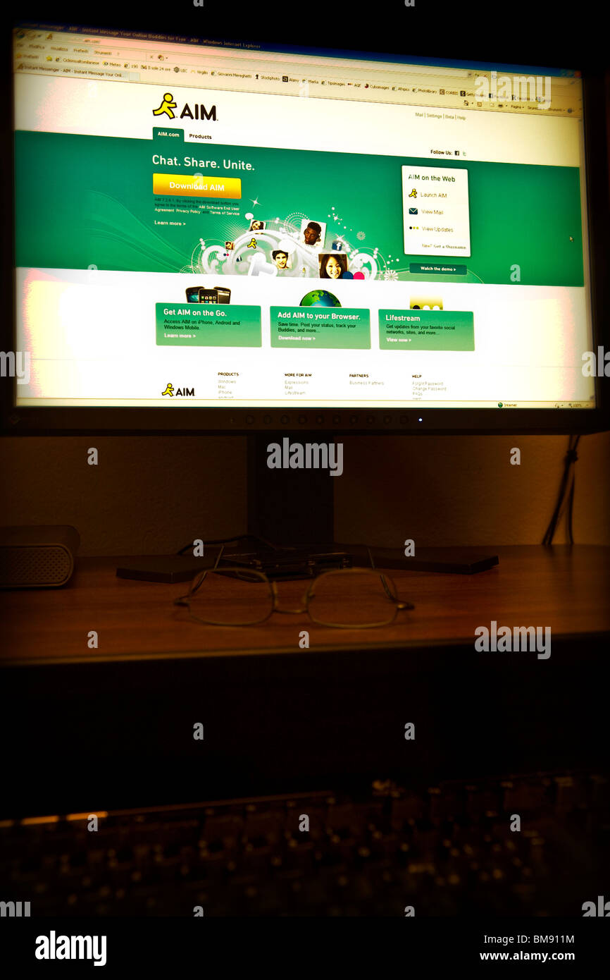 Aim unite hi-res stock photography and images - Alamy