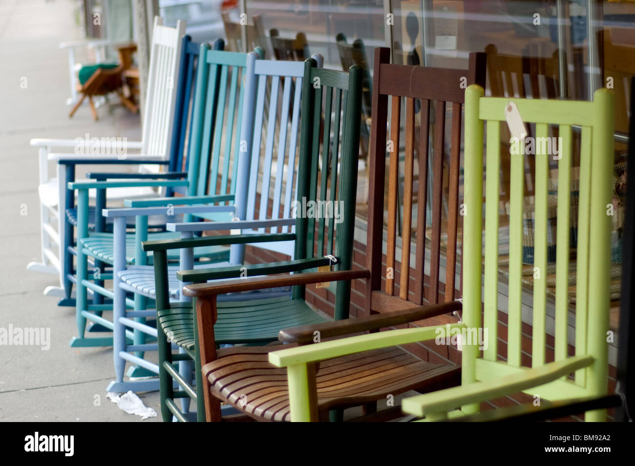 Row of rocking chairs hi-res stock photography and images - Alamy