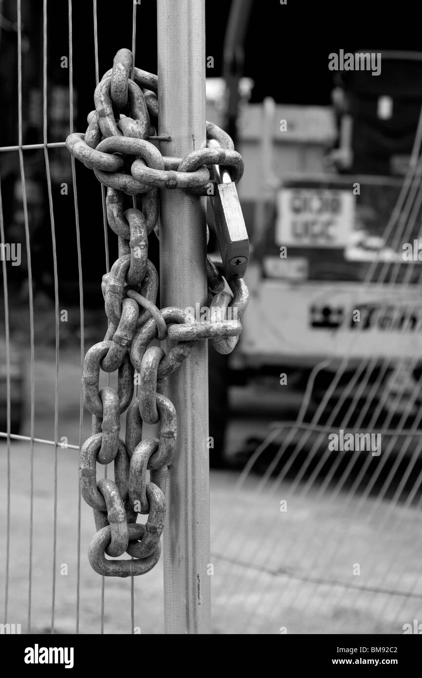Builders fence hi-res stock photography and images - Alamy