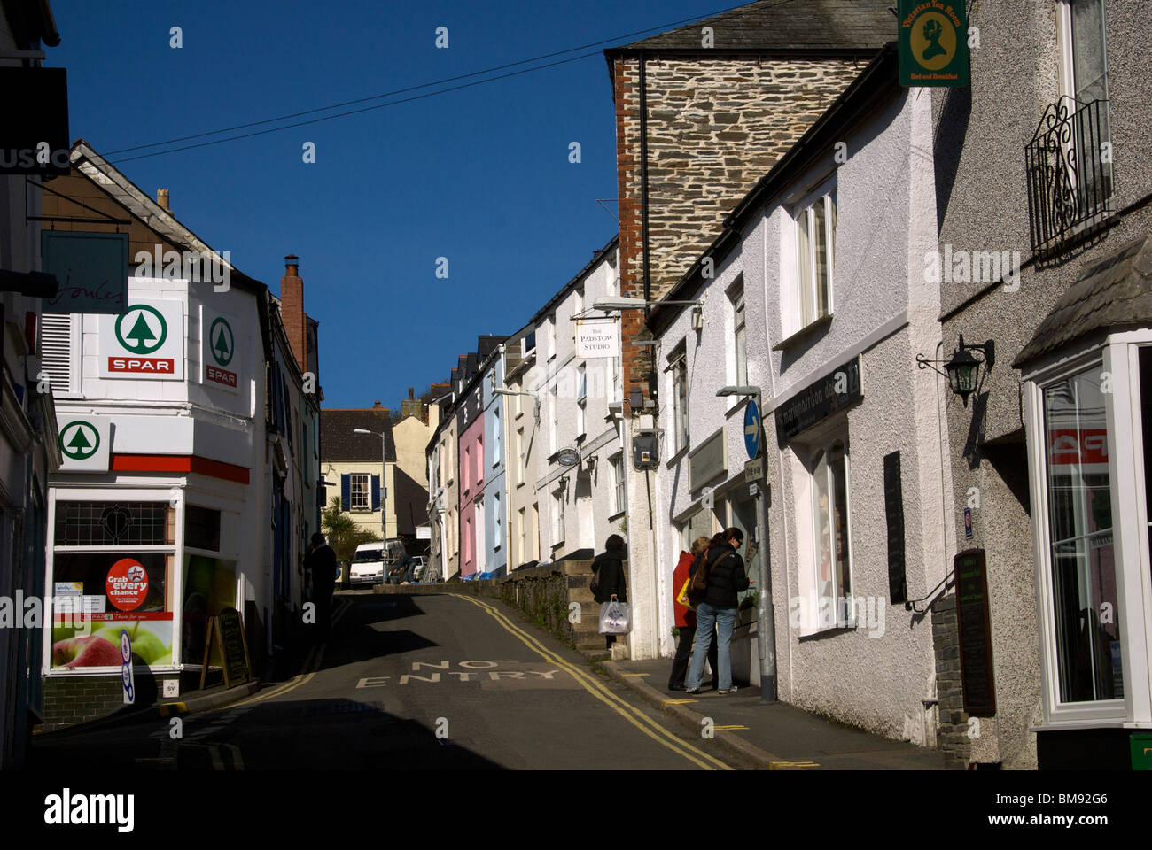 Padstow Cornwall UK Street Shop Stock Photo - Alamy
