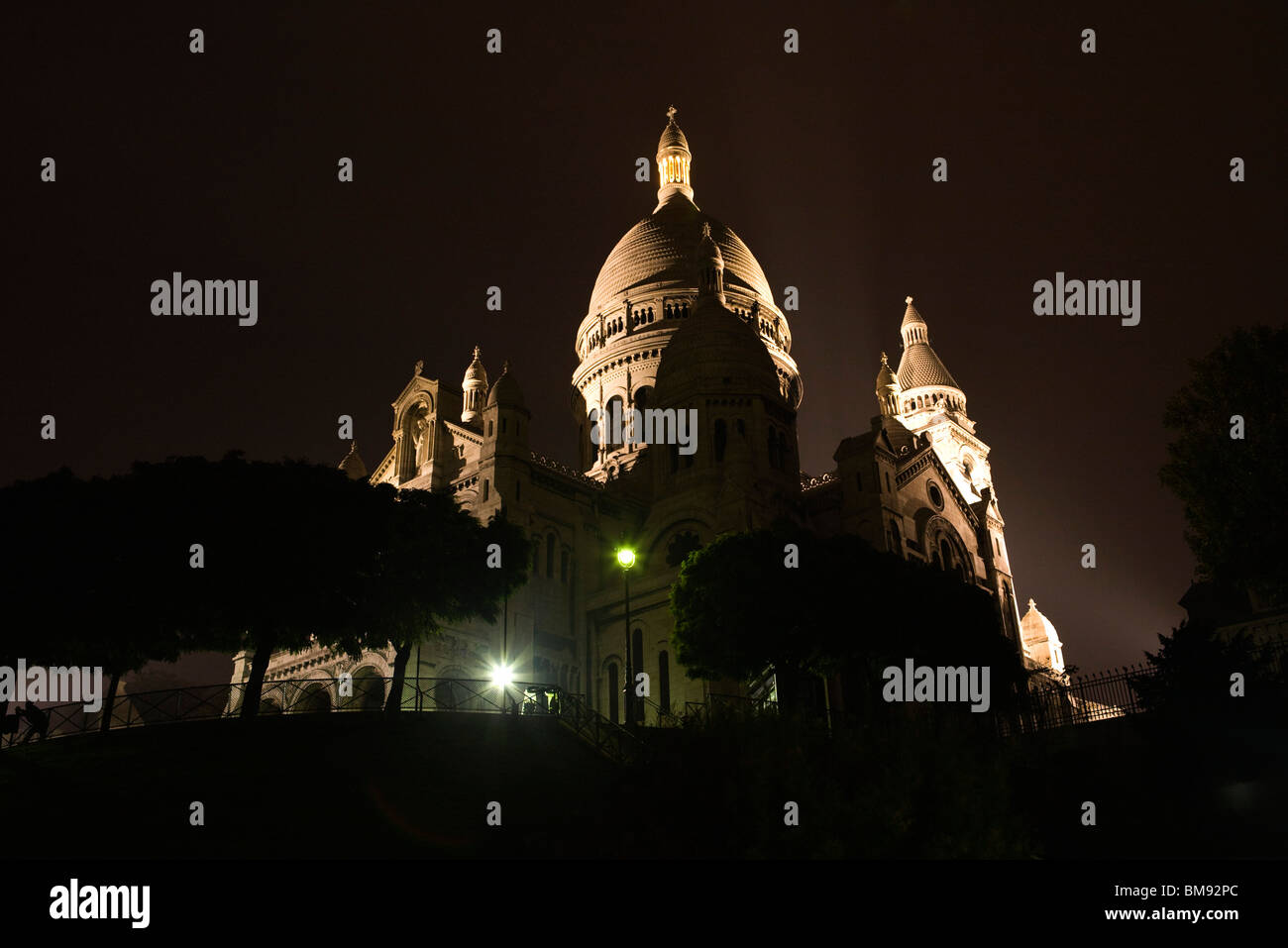 View from sacre coeur paris night hi-res stock photography and images ...