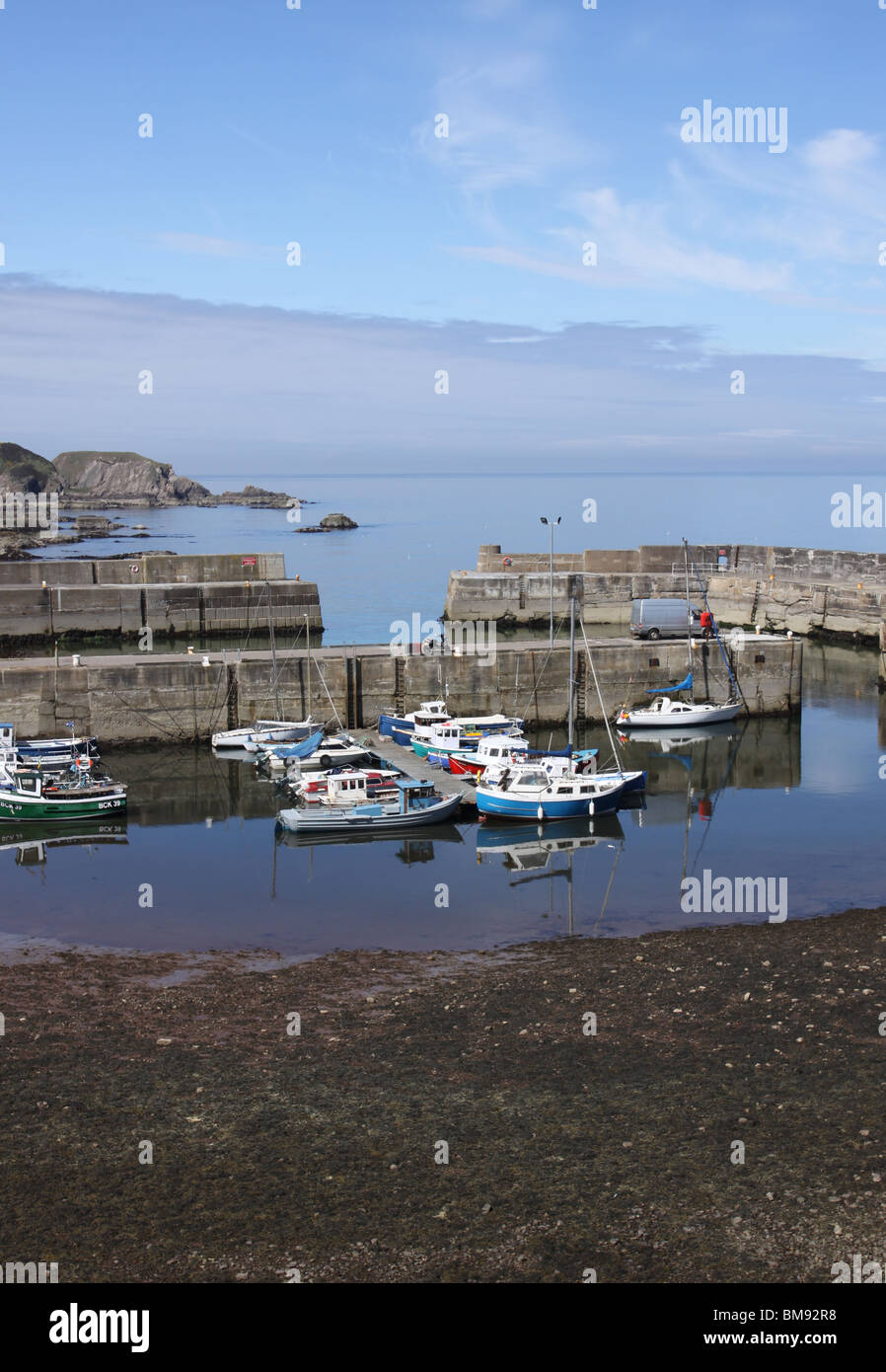 Portknockie harbour hi-res stock photography and images - Alamy