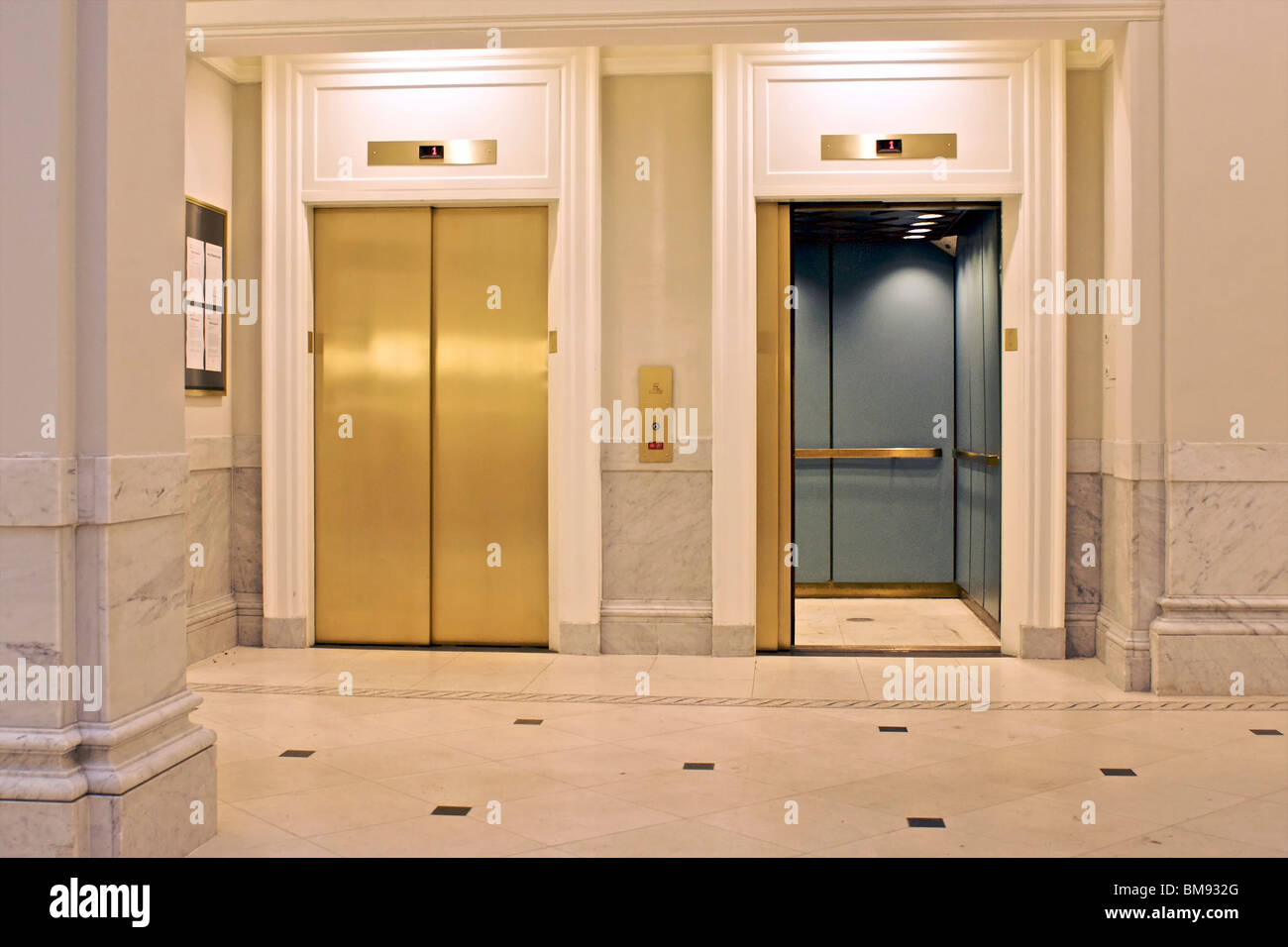 Open and closed elevator hi-res stock photography and images - Alamy