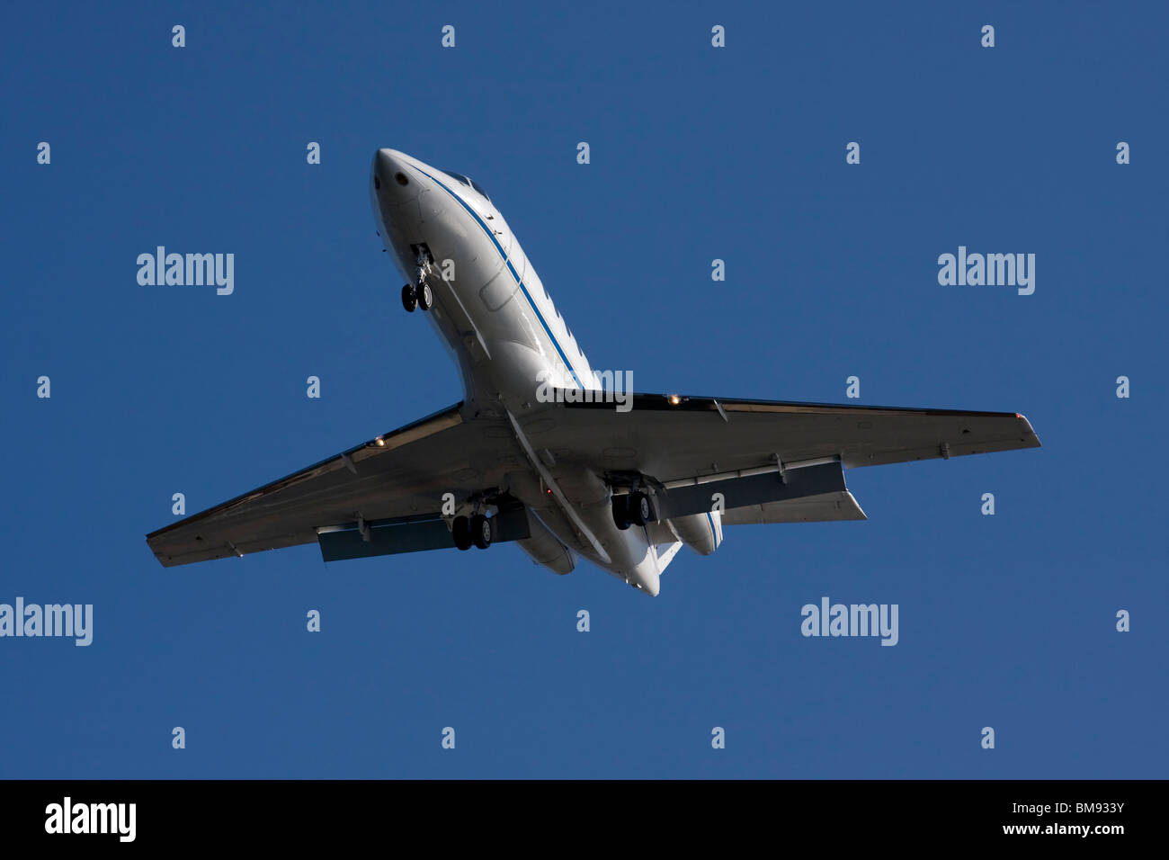 Gulfstream Aerospace G-IV with landing gear down Stock Photo - Alamy