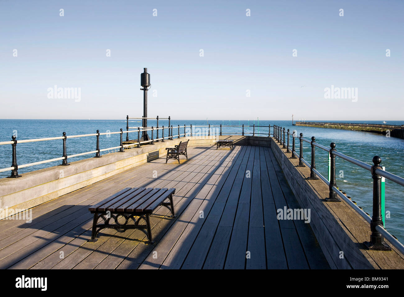 Littlehampton pier hi-res stock photography and images - Alamy
