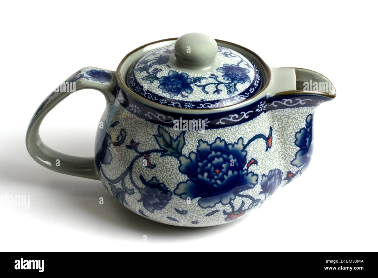 Chinese tea pot isolated on white background Stock Photo - Alamy