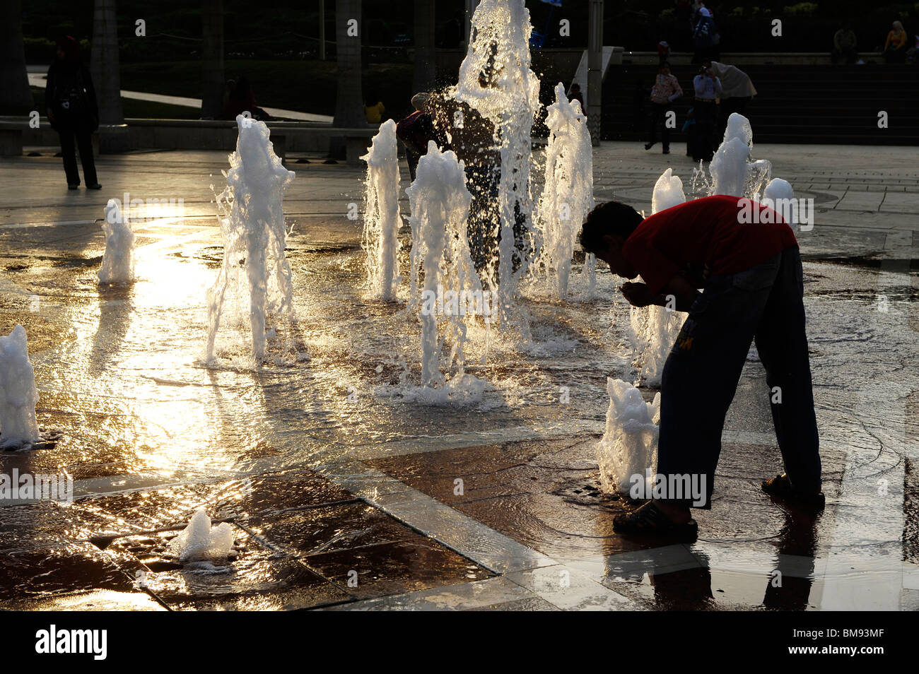 children playing in fountains at al-azhar park, cairo , egypt Stock ...
