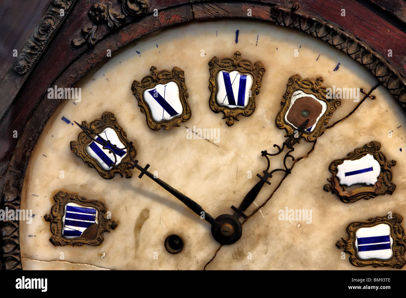 Marble clock hi-res stock photography and images - Alamy