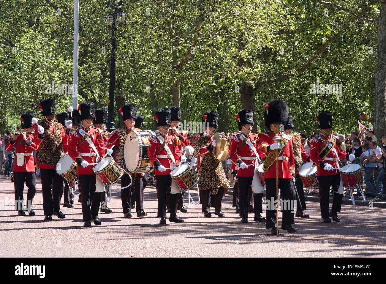 changing of the guard military soldiers parade Stock Photo - Alamy