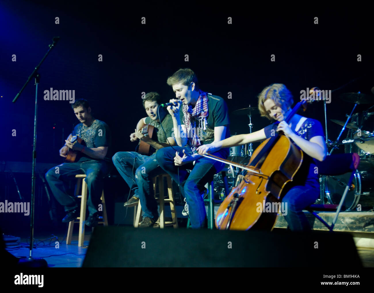 Cello rock hi-res stock photography and images - Alamy