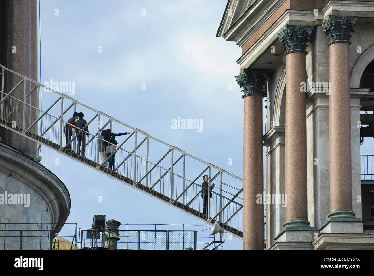 Walk in dome hi-res stock photography and images - Alamy