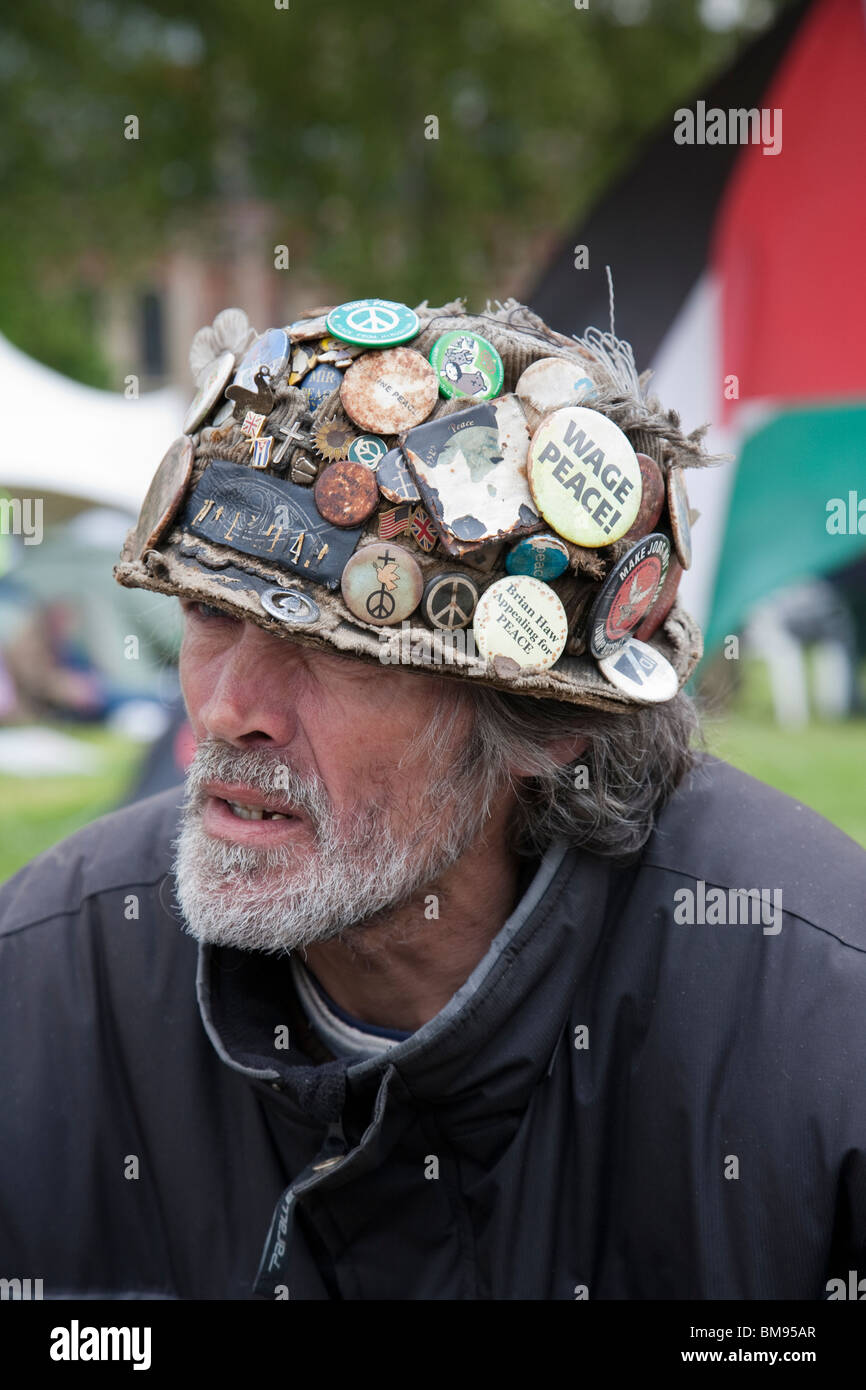 Portrait of peace protester Brian Haw, Parliament Square, London ...