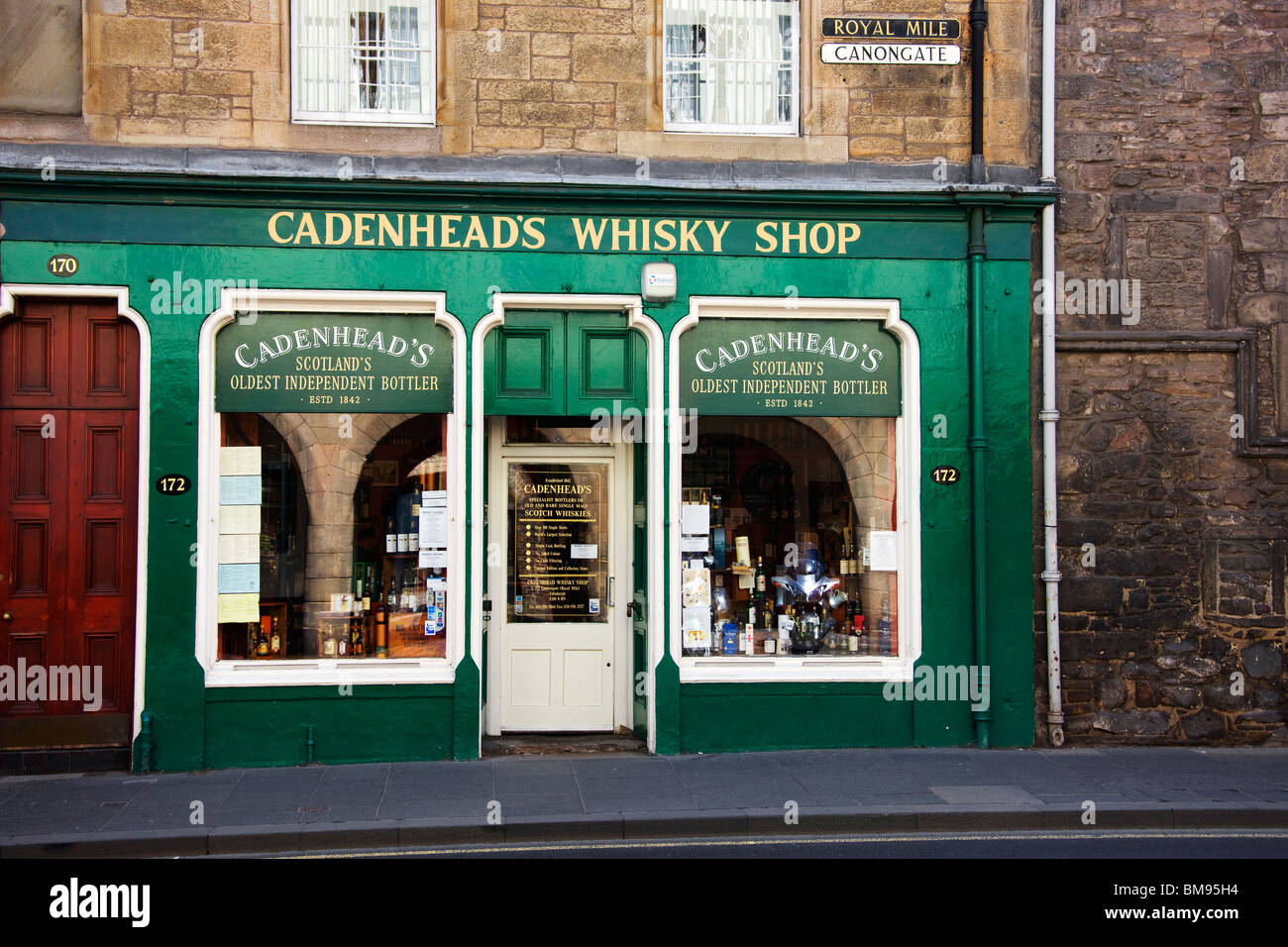 The whisky shop edinburgh hi-res stock photography and images - Alamy