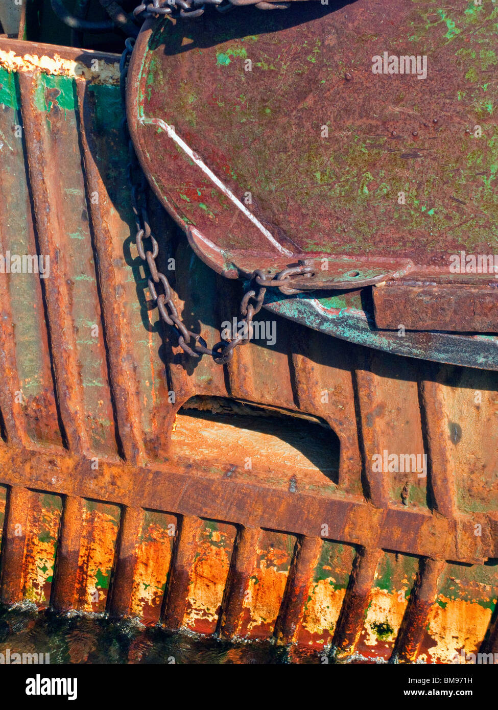 Boat hull barnacles hi-res stock photography and images - Alamy