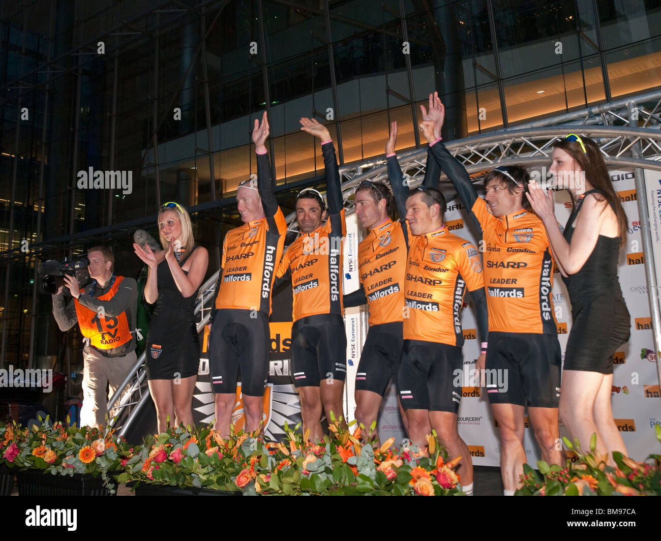 Winners podium hi-res stock photography and images - Alamy