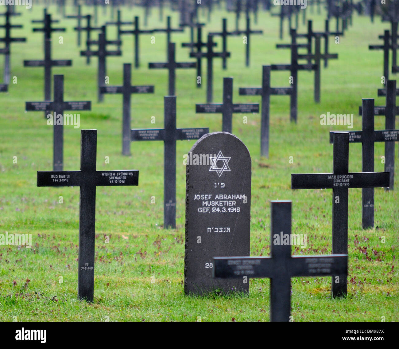 German war graves, World War One cemetery, Neuville-St Vaast, France ...