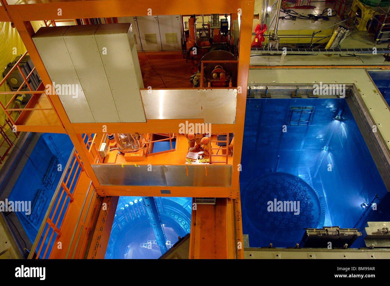 Nuclear reactor fuel pool hi-res stock photography and images - Alamy