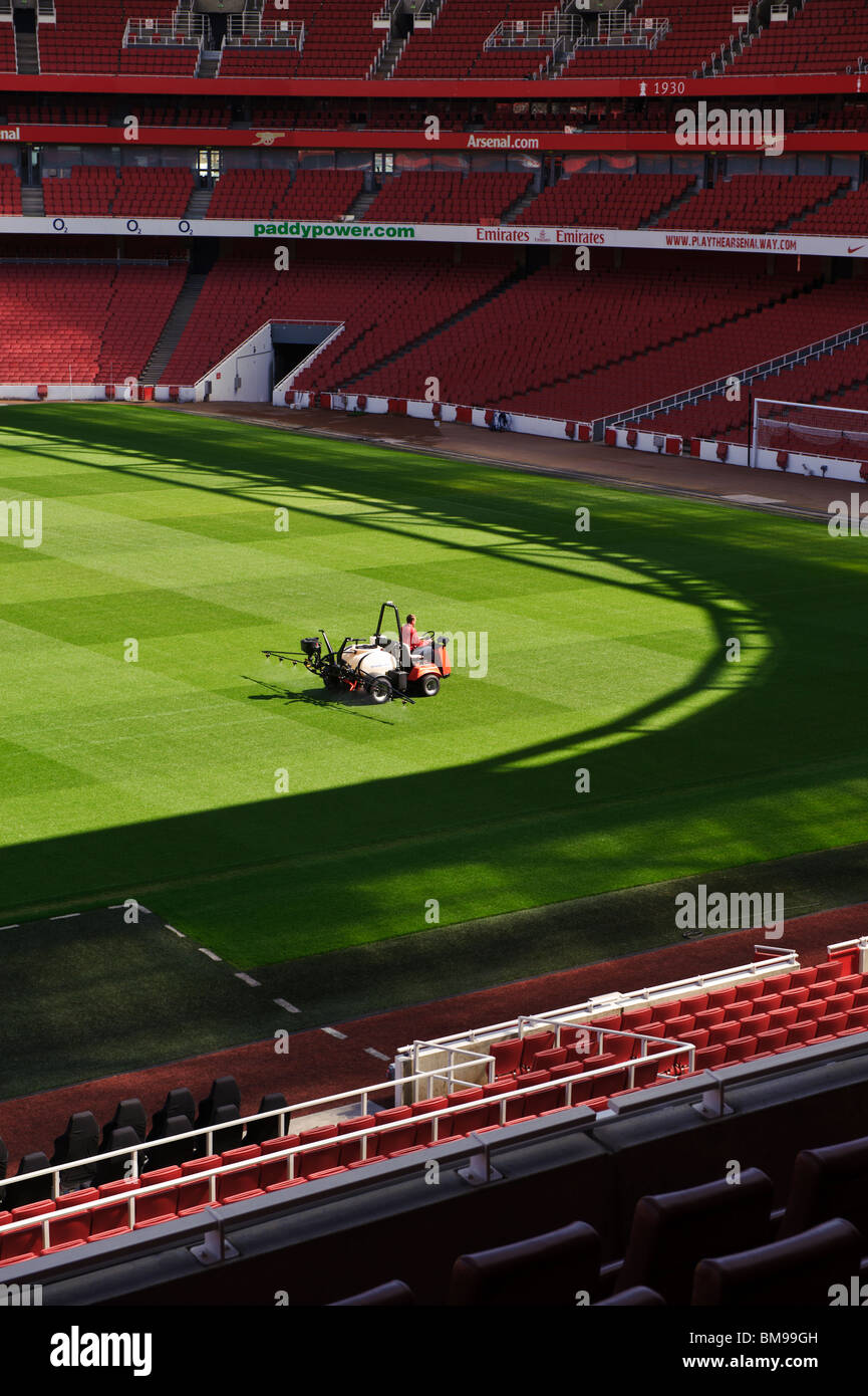 Football pitch hi-res stock photography and images - Alamy