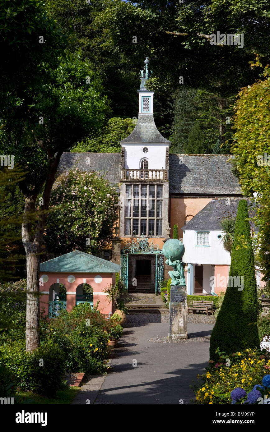 Gardens portmeirion village wales hi-res stock photography and images ...