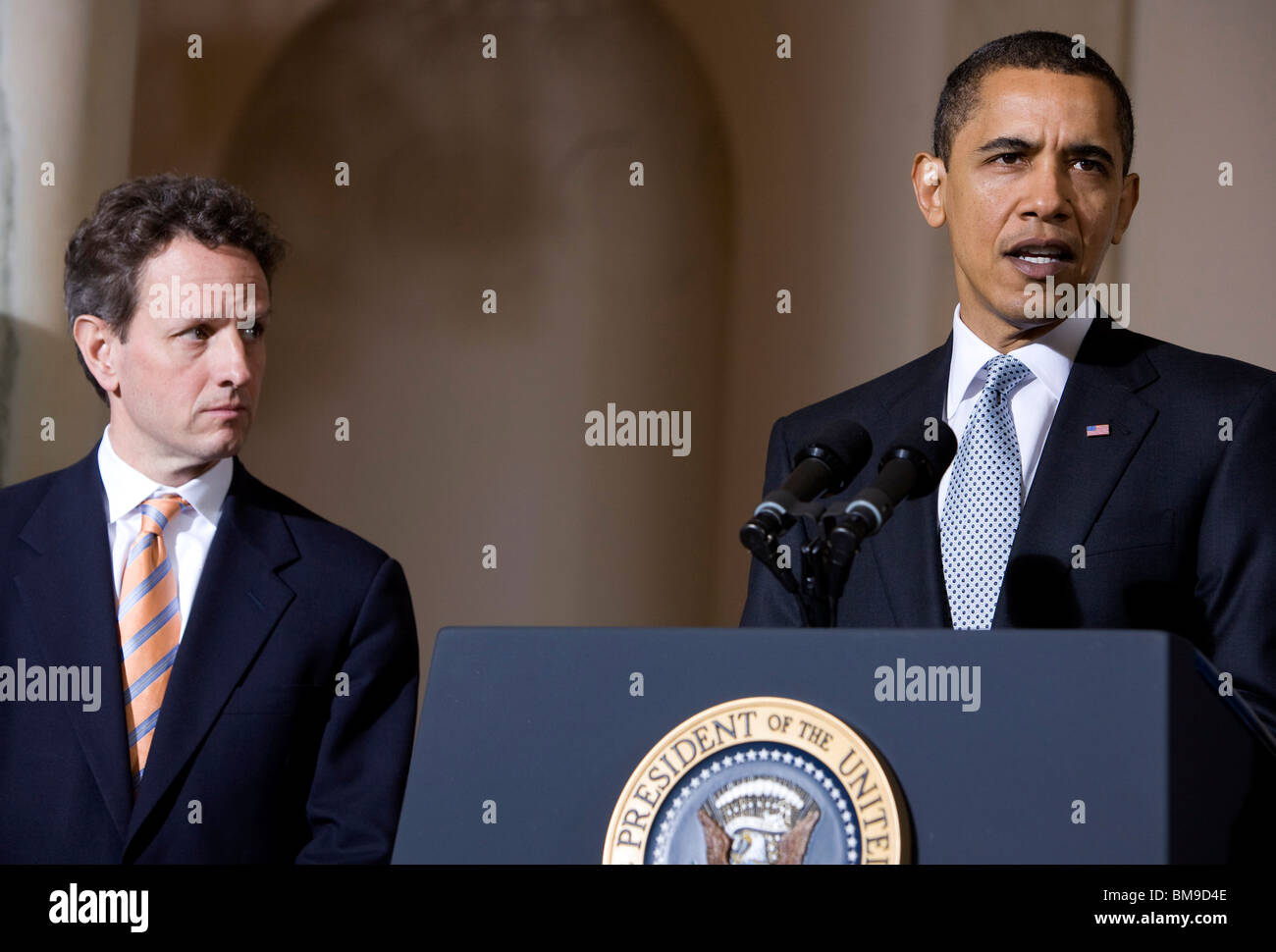 President Barack Obama and Treasury Secretary Timothy Geithner Stock ...
