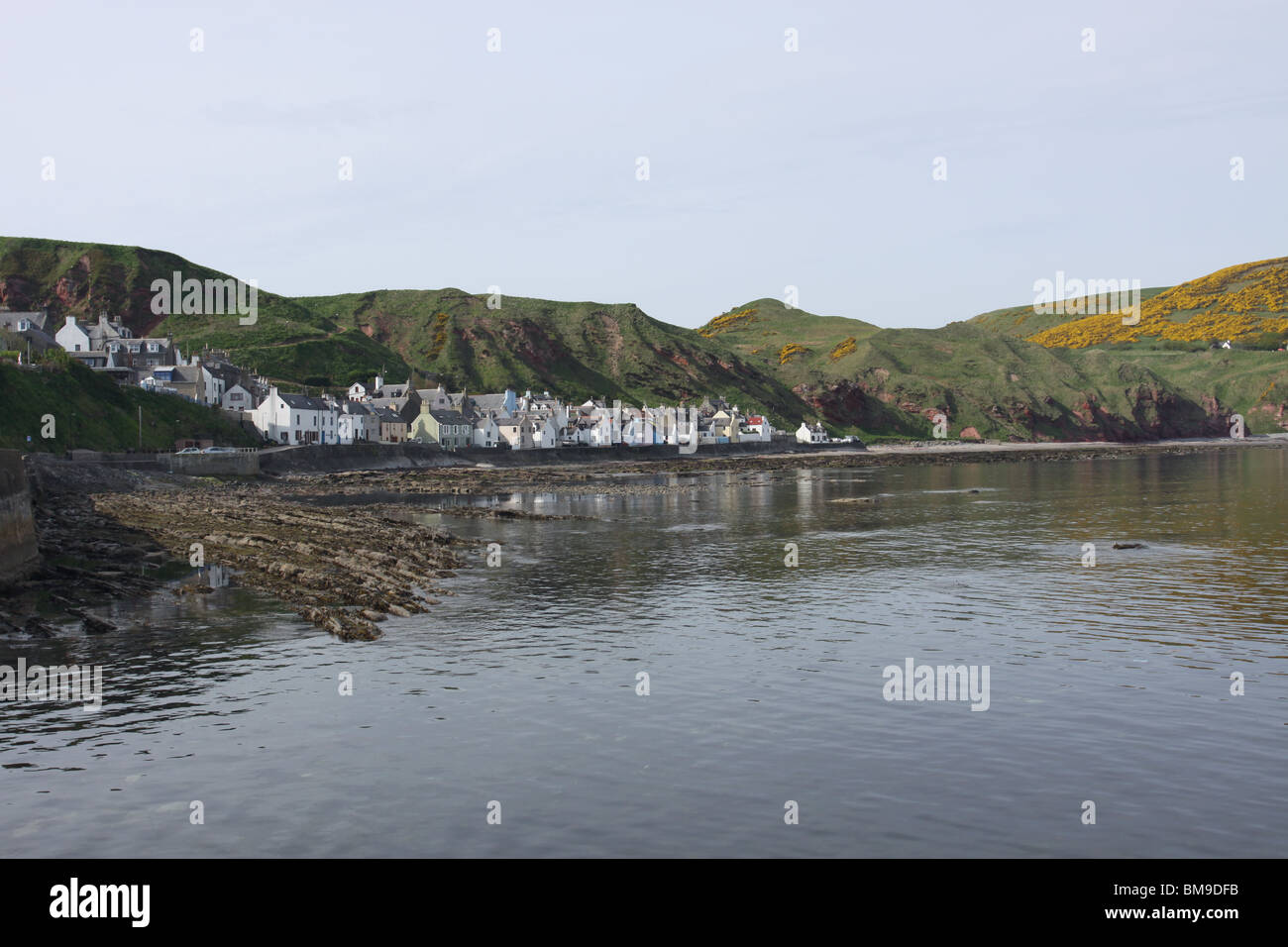 Gamrie bay hi-res stock photography and images - Alamy