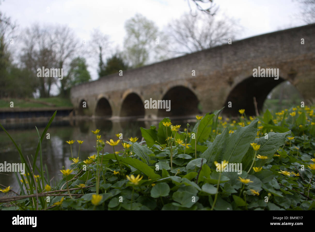 Oakley bridge hi-res stock photography and images - Alamy