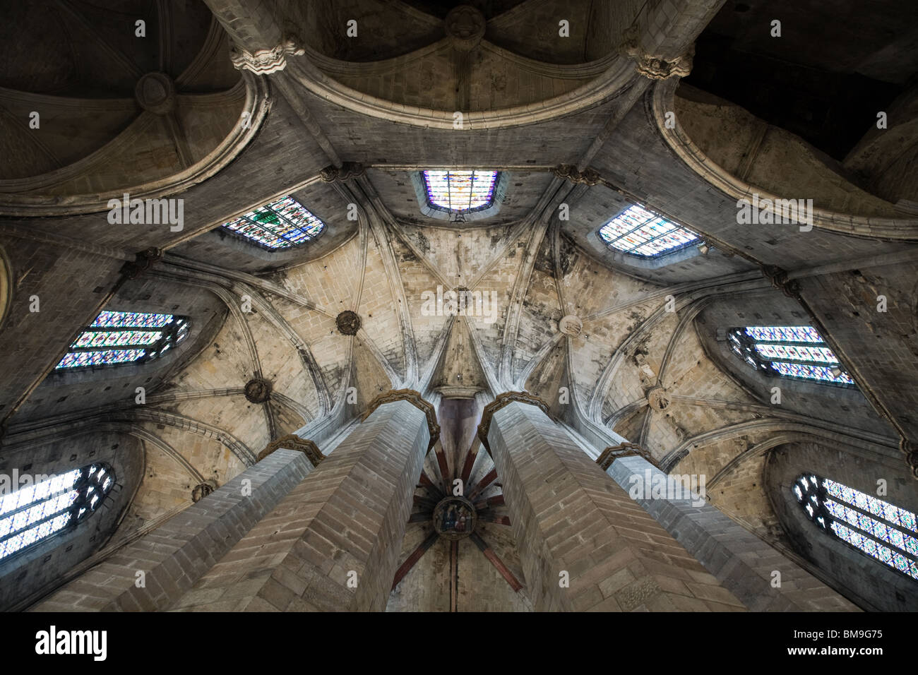Church vault ceiling of Gothic church in Barcelona Stock Photo - Alamy