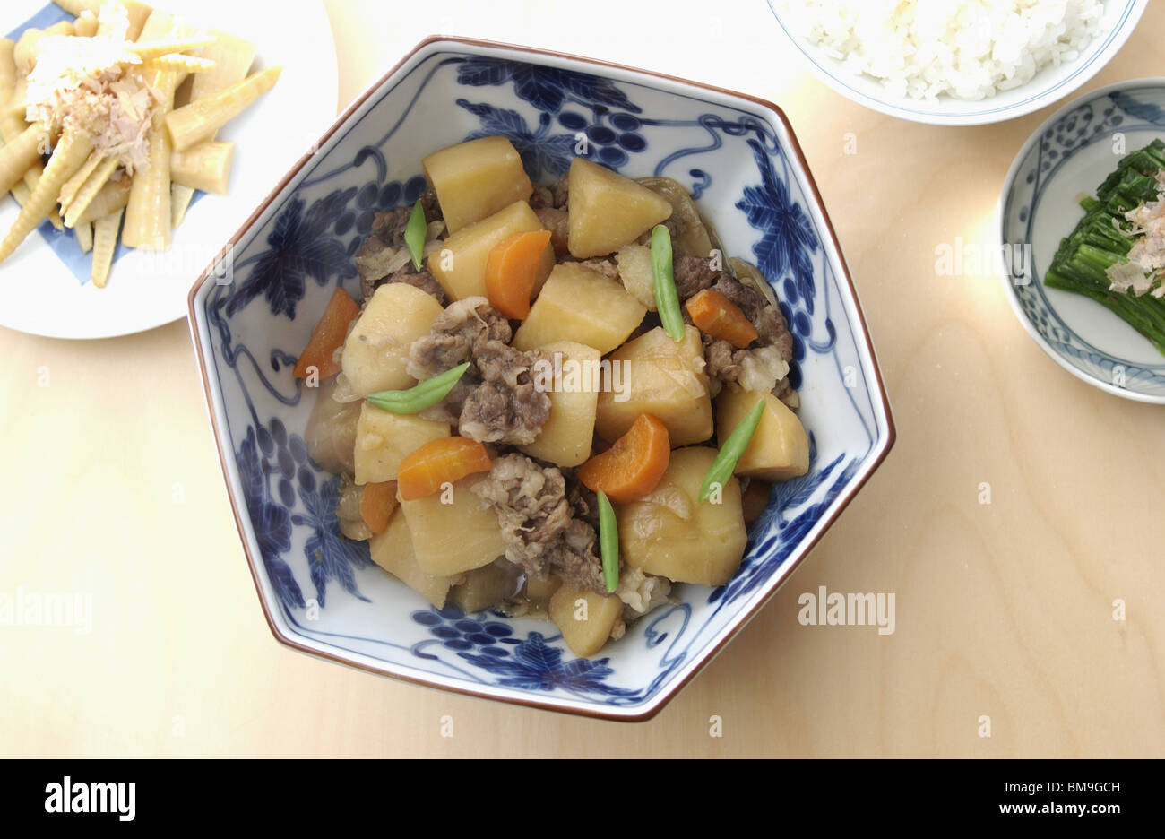 Nikujaga hi-res stock photography and images - Alamy