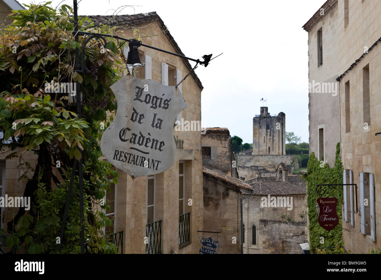 Logis de la cadene hi-res stock photography and images - Alamy