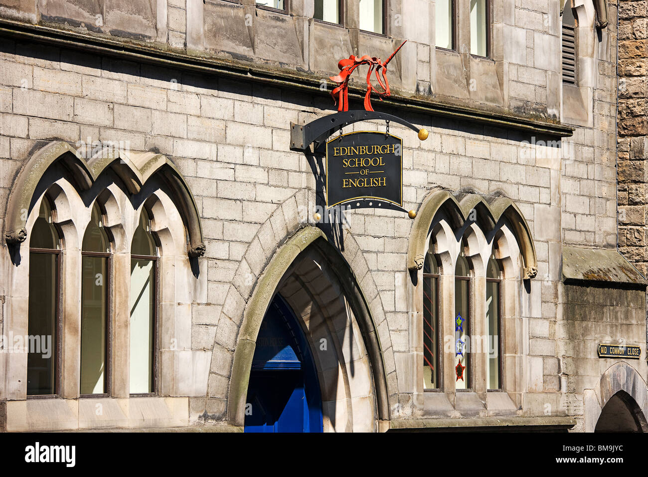Edinburgh school of English sign. The royal mile Stock Photo - Alamy