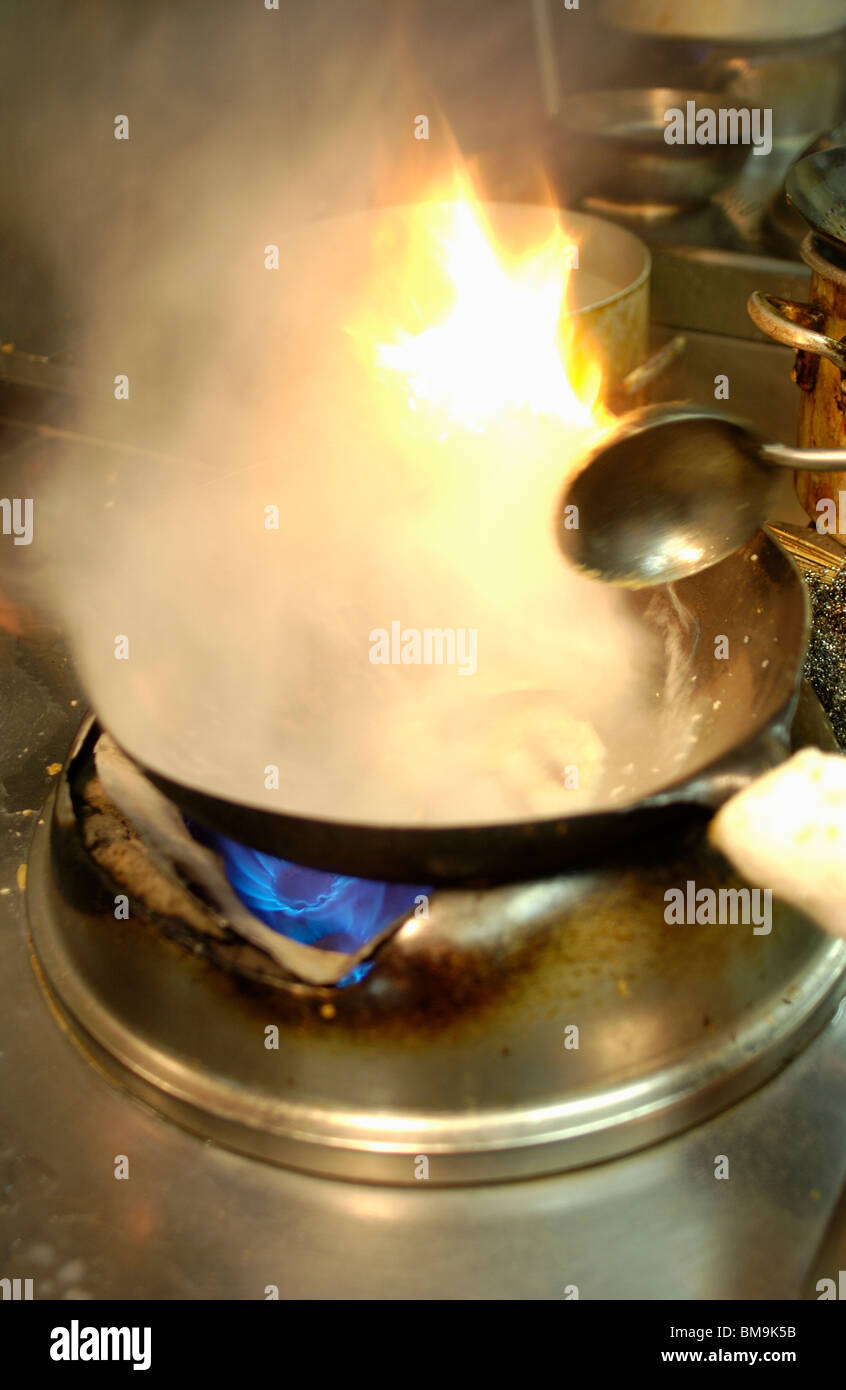 Chinese cooking stoves hi-res stock photography and images - Alamy