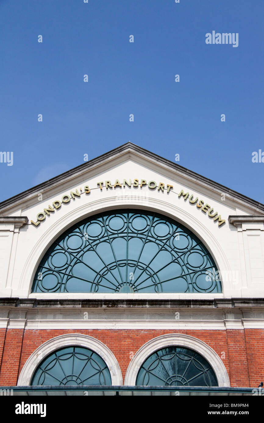 London transport museum covent garden hi-res stock photography and ...