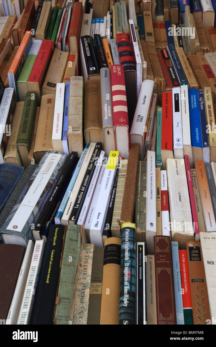 Group of secondhand books in a street bookshop Stock Photo - Alamy