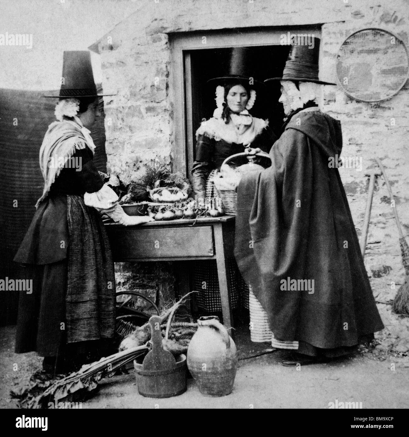 Welsh national costume High Resolution Stock Photography and Images - Alamy