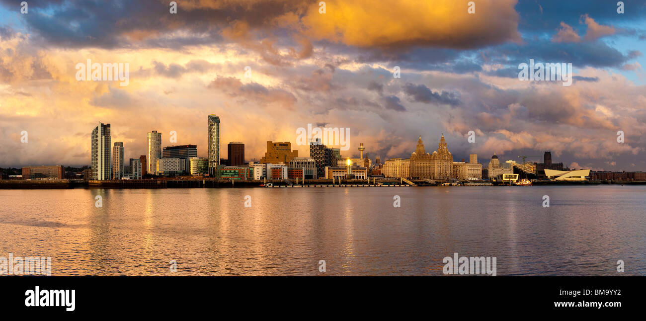 View of Liverpool's famous waterfront across the River Mersey Stock ...